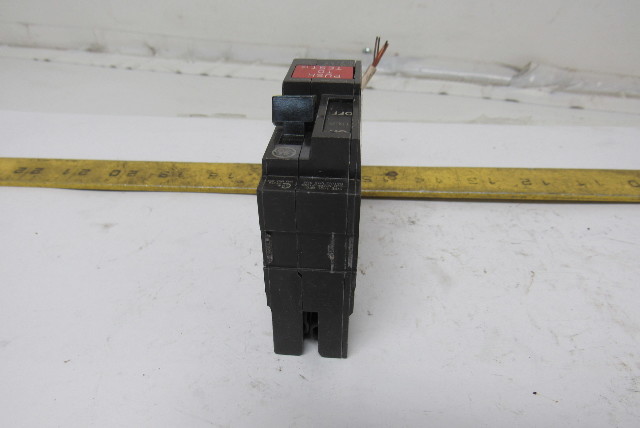 General Electric THQL1120GF Model 1 20A 1 Pole Plug In Circuit Breaker ...