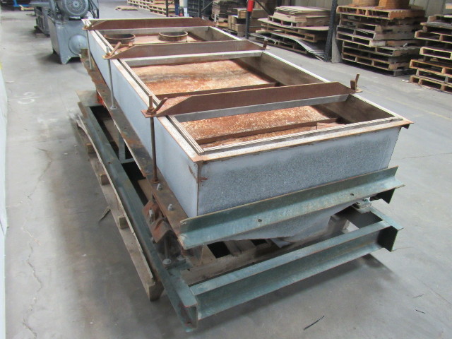 4 Chamber Vibrating Screen Aggregate Conveyor Separator 104" x 38 ...