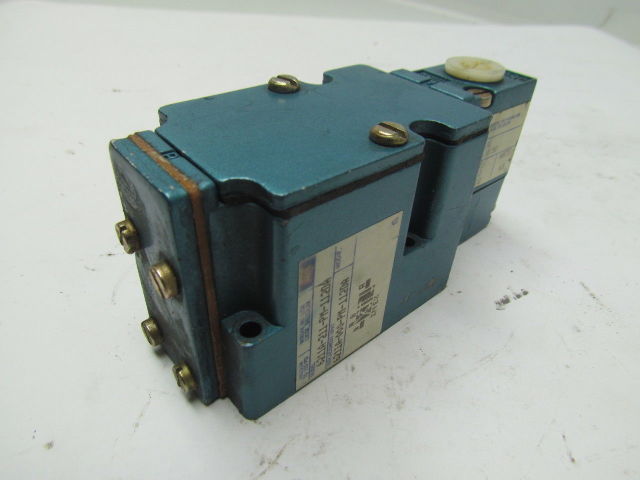 MAC 6211A-211-PM-1120A Single Coil Pneumatic Directional Control Valve ...