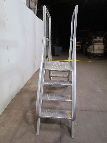 Aluminum Crossover Ladder 68" Span 36" Cleareance 20"W Steps | Bullseye ...