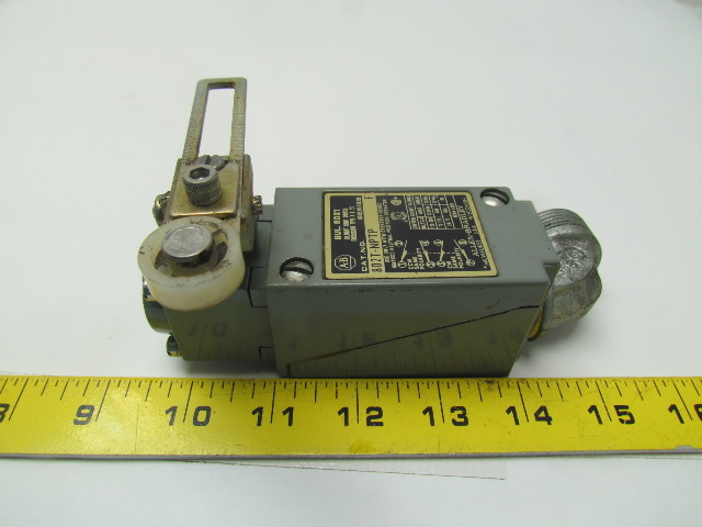 Allen Bradley 802T-NPTP Ser F Nema 4/13 neutral position limit switch ...