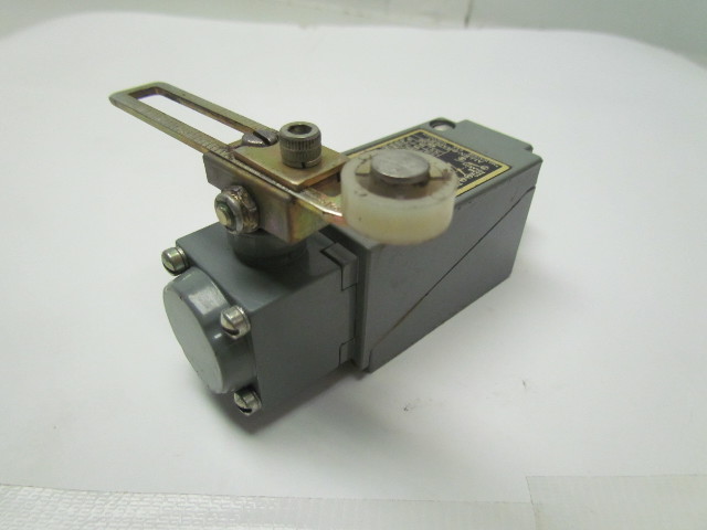 Allen Bradley 802T-NPTP Ser F Nema 4/13 neutral position limit switch ...