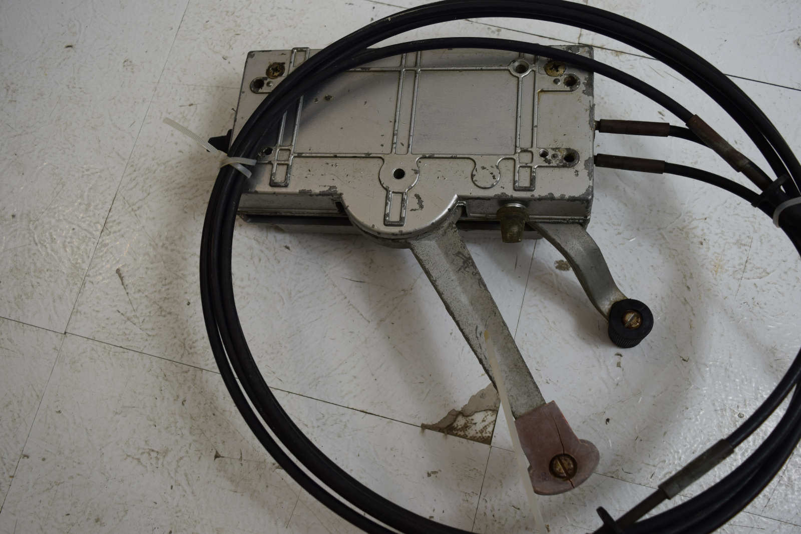 Johnson Evinrude ShipMaster Side Mount Control Box 2 Cyl 7 FT Cable 8 ...