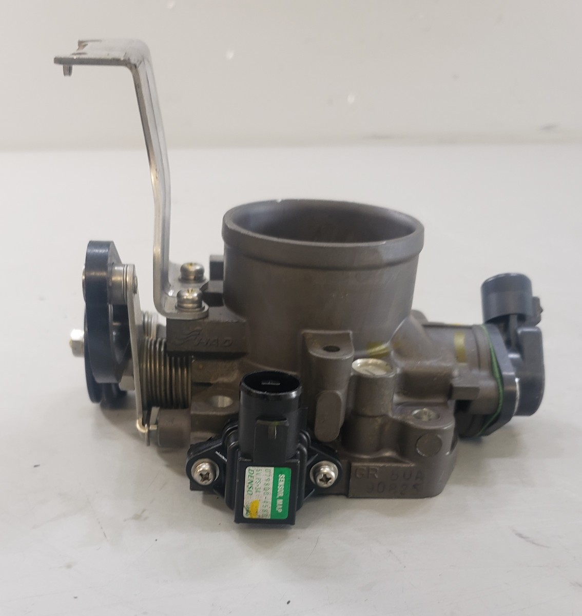 16400-ZW5-013 Honda 1999-2004 Throttle Body 130 HP 4-Stroke Inline 4 ...