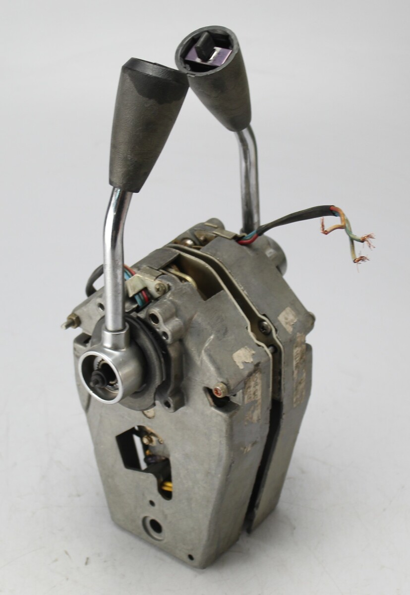 Mercury Dual Handle Binnacle Mount Control Box W/ Trim Switch ...