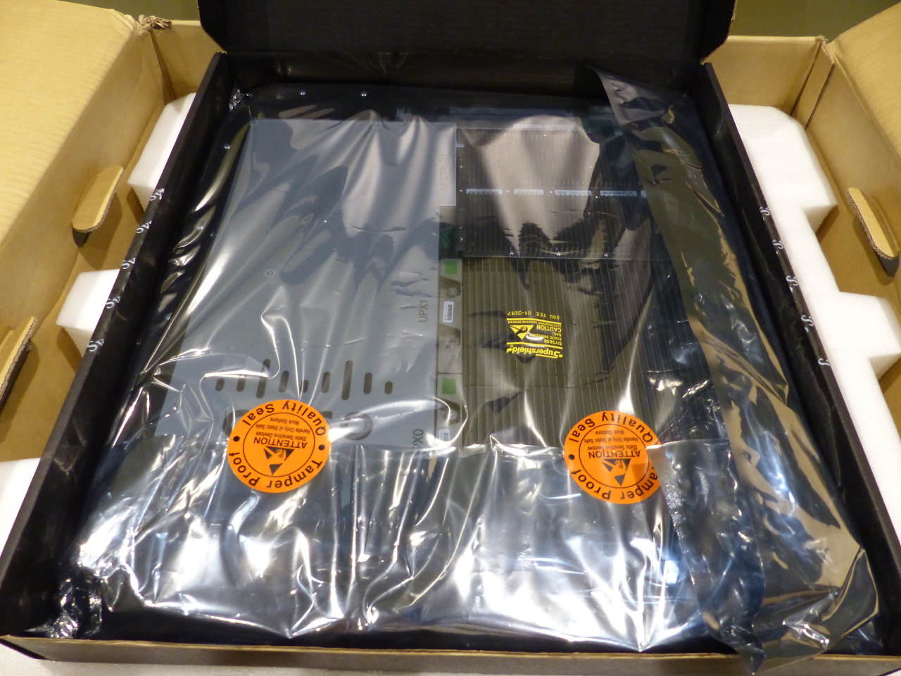 CISCO CBR-LC-8D30-16U30 D3.0 CBR CCAP LINE CARD W/3 * CBR-D30-US-MOD D3 ...