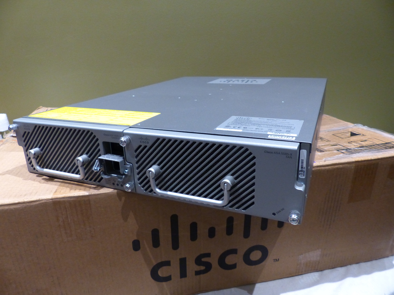 CISCO ASA 5585-X +SSP-40 6GE 4SFP+ 2GE MGT + ASA 5585-X 1200W ASA5585 ...