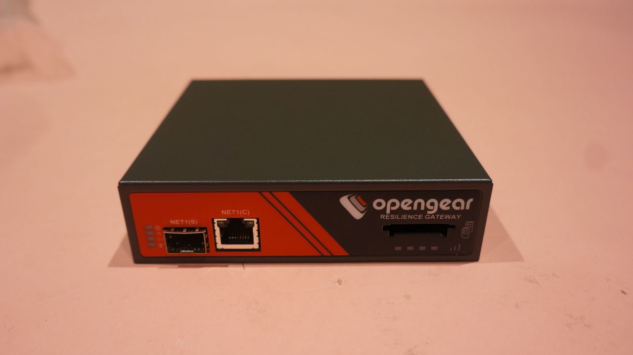 OPENGEAR ACM7004-5-LMA RESILIENCE GATEWAY NETWORK CONTROLLER | MDG ...