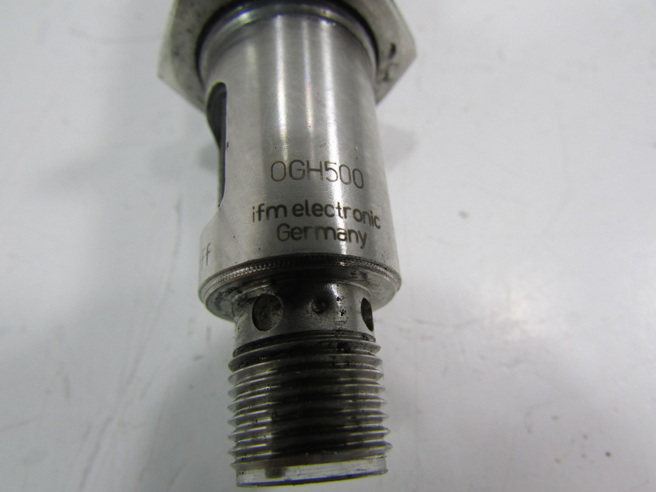 IFM PHOTOELECTRIC SENSOR OGH500 | Premier Equipment Solutions, Inc.