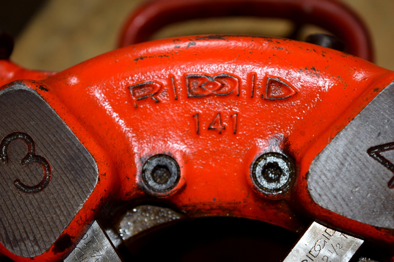 * RIDGID 141 GEARED PIPE THREADER 2 1/2" TO 4" PIPE JAM PROOF | eBay
