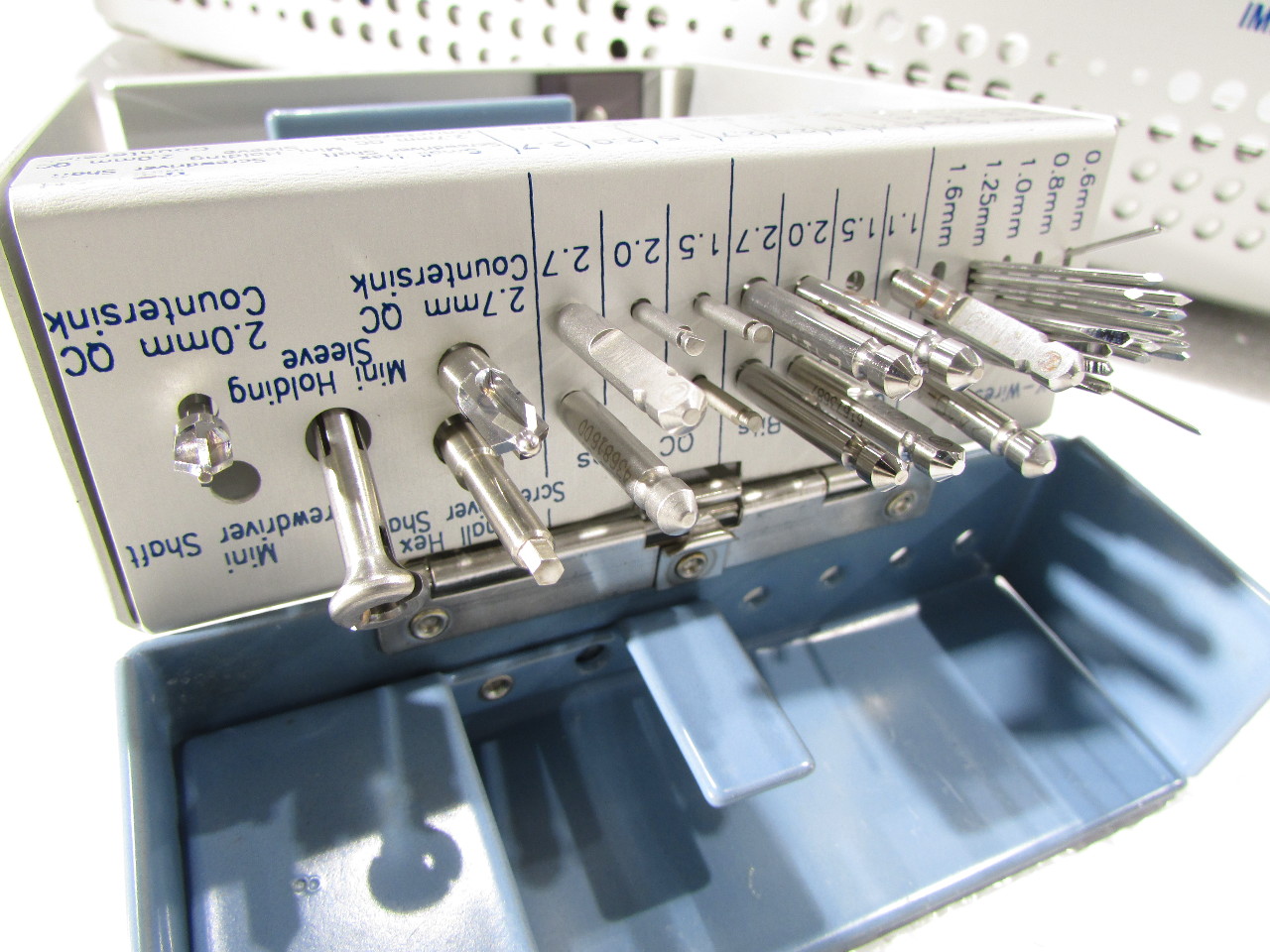 * ZIMMER MINI FRAGMENT SET SURGICAL IMPLANTS INSTRUMENTS | Premier ...