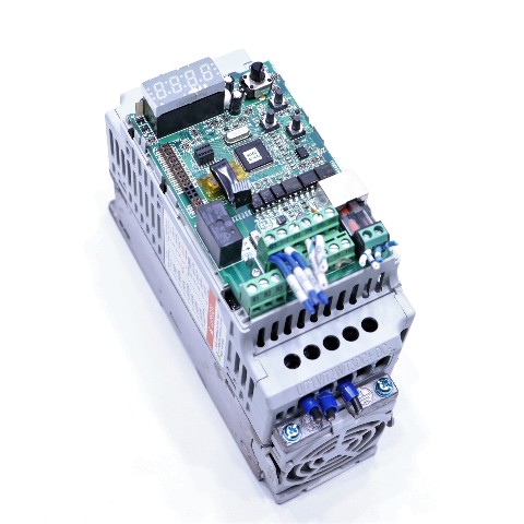 * ALLEN BRADLEY POWERFLEX 4M 22F-B1P6N103 A 0.25HP DRIVE