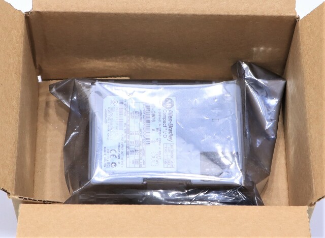 * ALLEN BRADLEY 1769-OW16 COMPACT I/O 16-PT AC/DC RELAY MODULE