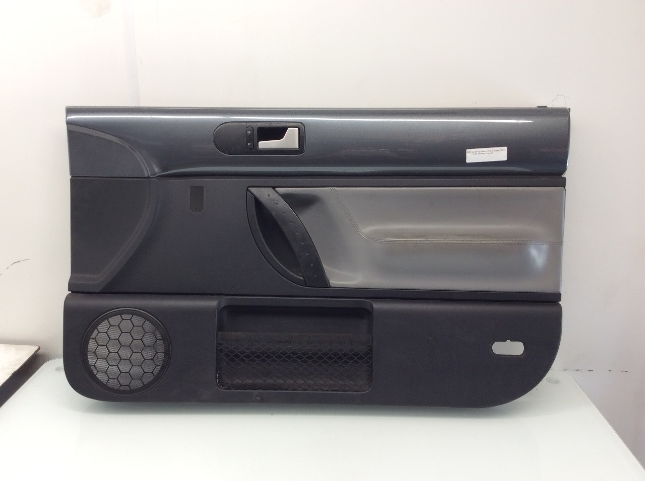 1998 1999 2000 2001 2002 2003 2004 2005 Volkswagen Beetle Sedan Right ...