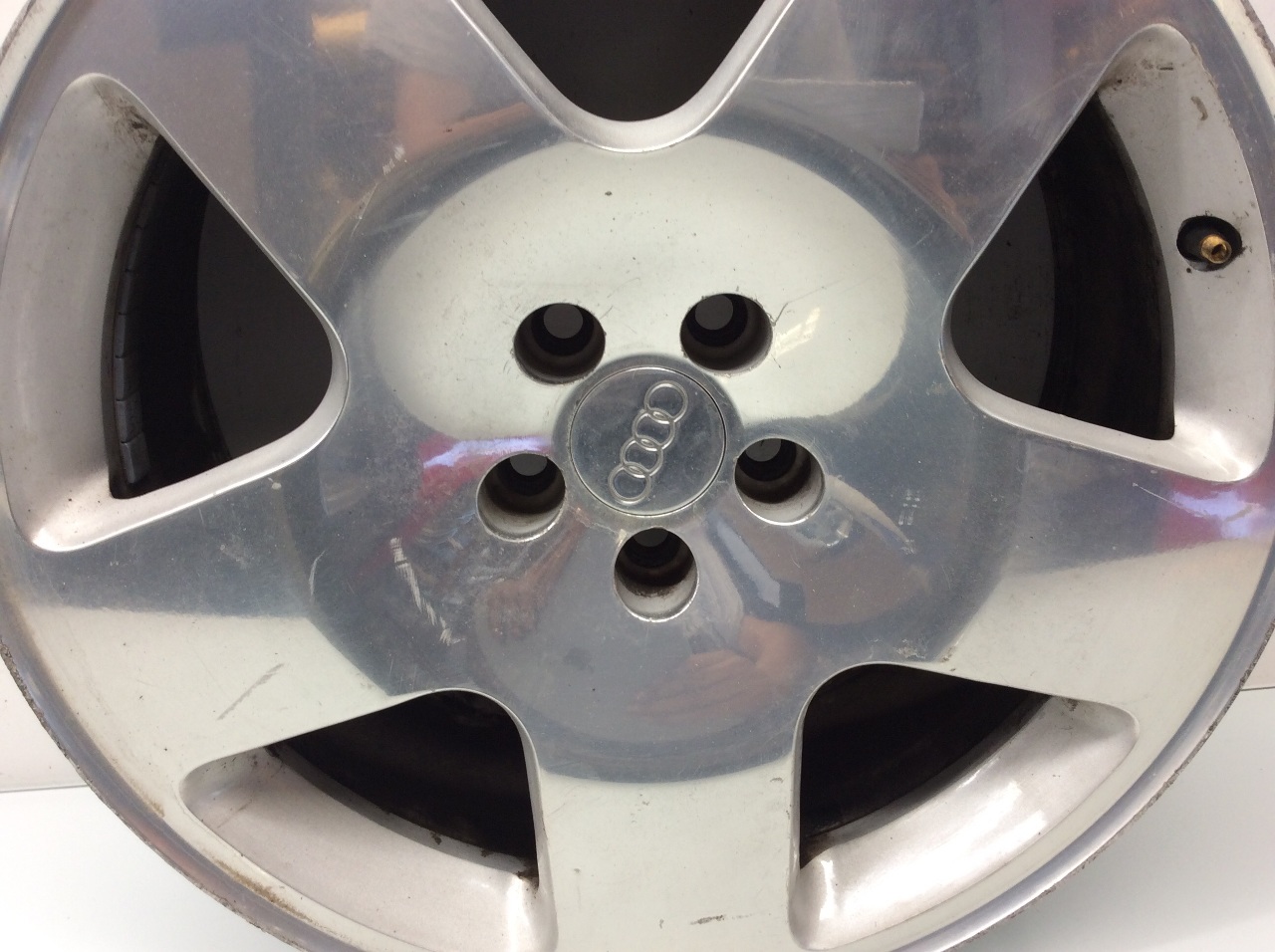 2000 2001 2002 Audi TT 17 Inch 5 Spoke Wheel 8N0601025H