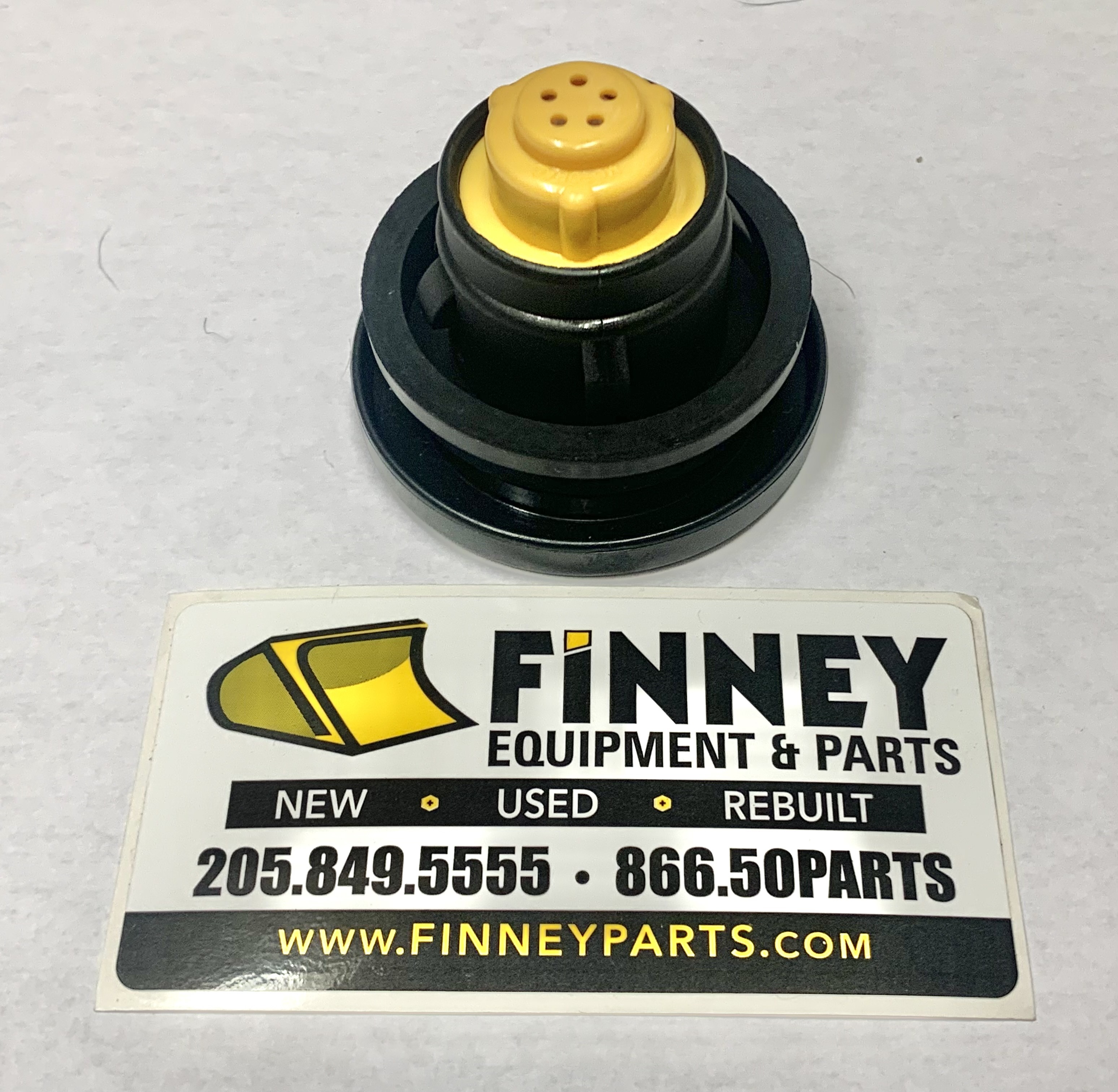 Locking Fuel Cap Case 580C 580D 580SE 580K 108925a1 | Finney Equipment ...