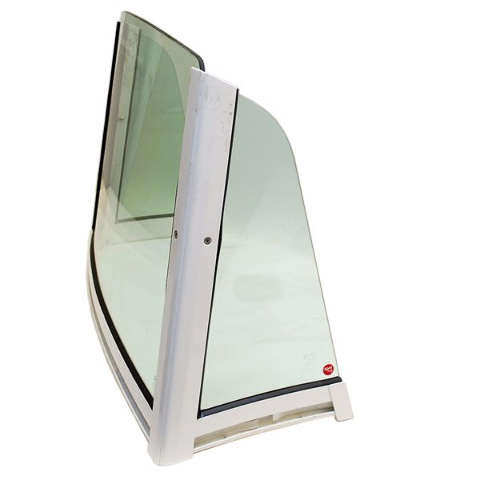 TAYLOR MADE SEACRAFT 26 GLASS 32.25IN BOAT WINDSHIELD