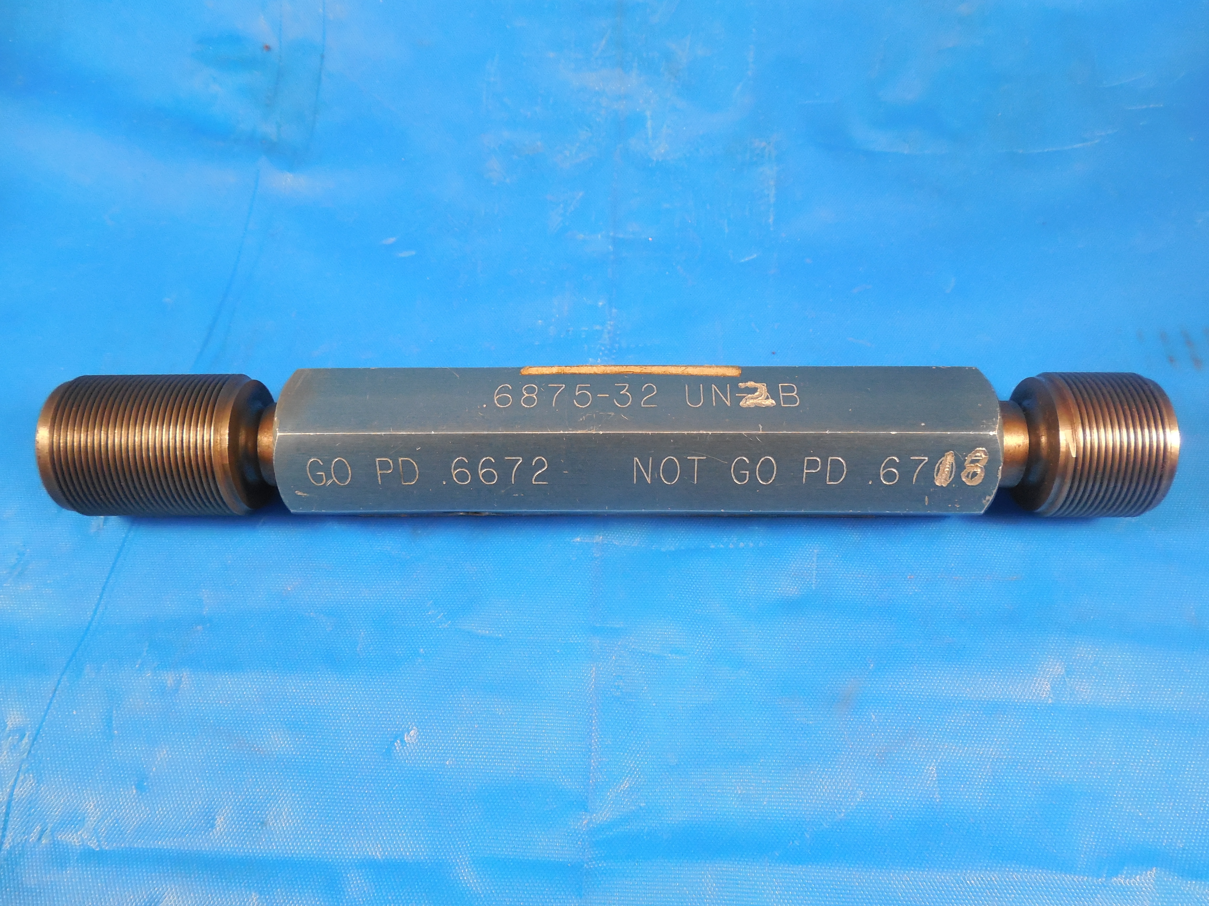 11 16 32 UN 2B THREAD PLUG GAGE 6875 GO NO GO P D S 6672 6718 11 16 32 UN 2B THREAD PLUG GAGE 6875 GO NO GO P D S 6672 6718