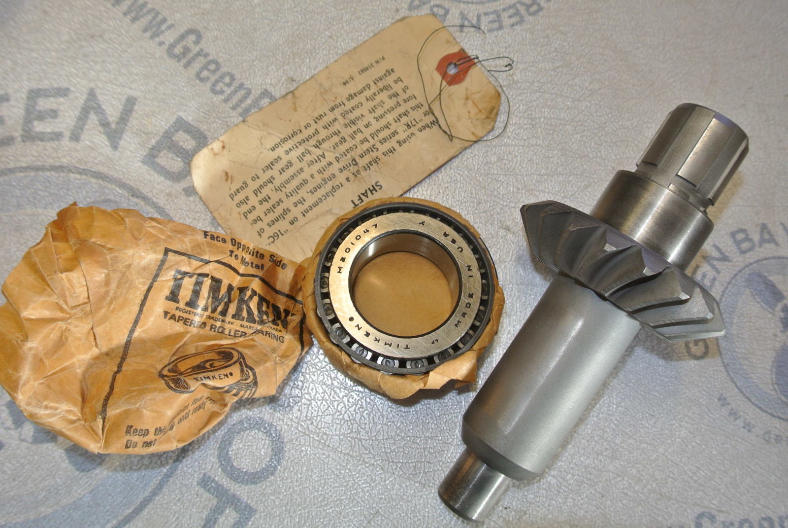 0383115 0382913 Upper Gear Case Shaft & Gear OMC Stringer 1965-1972 ...