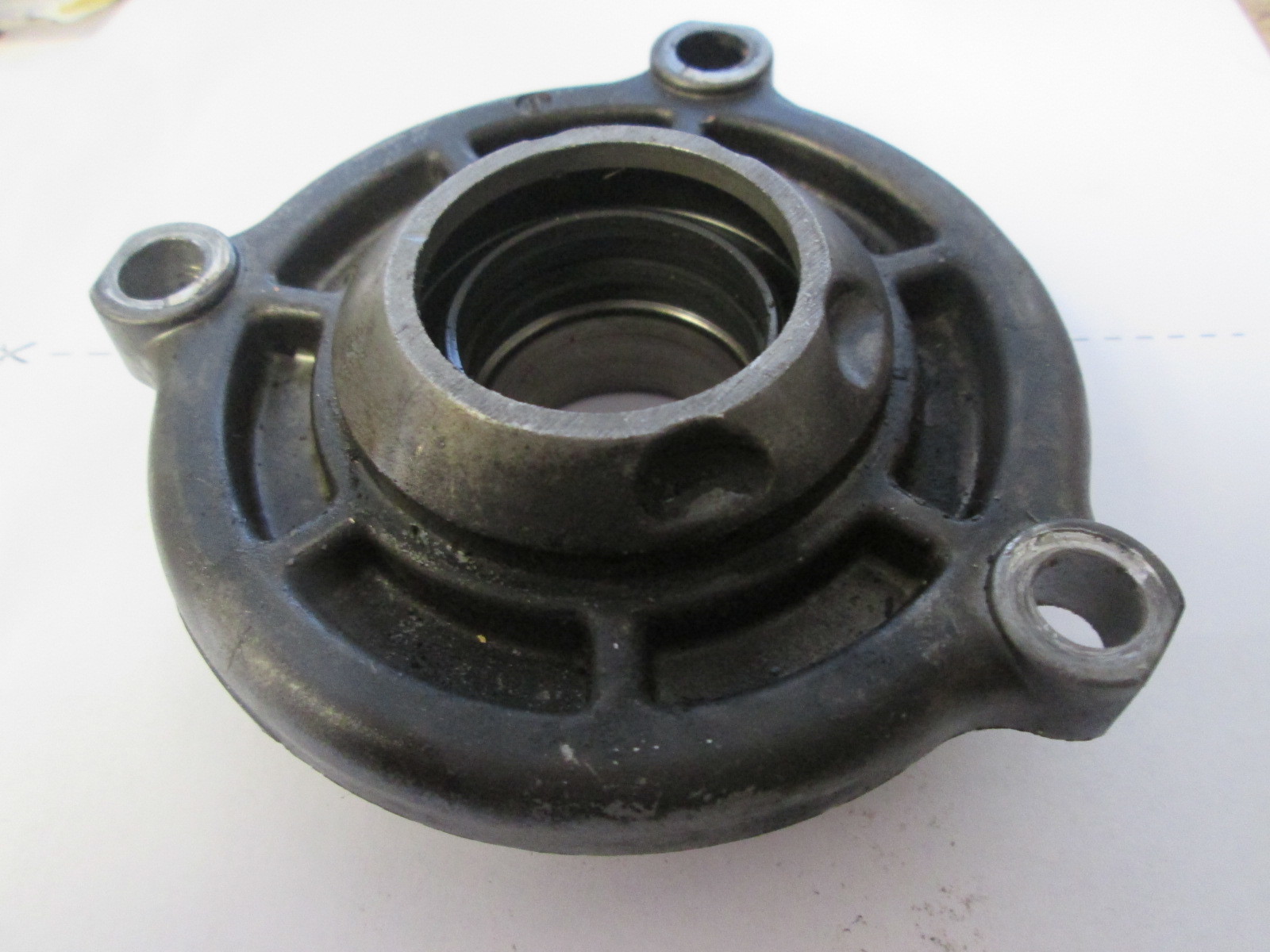 1158-9843A1 Lower End Cap Design 1 for Mercury Mariner 40HP 4 Cyl ...