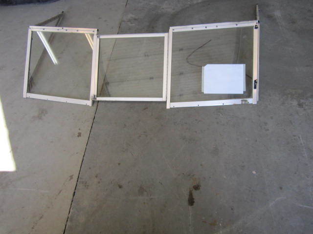 Boat Windshield 72 X 68 X 16 24 Walk Through | Green Bay Propeller ...