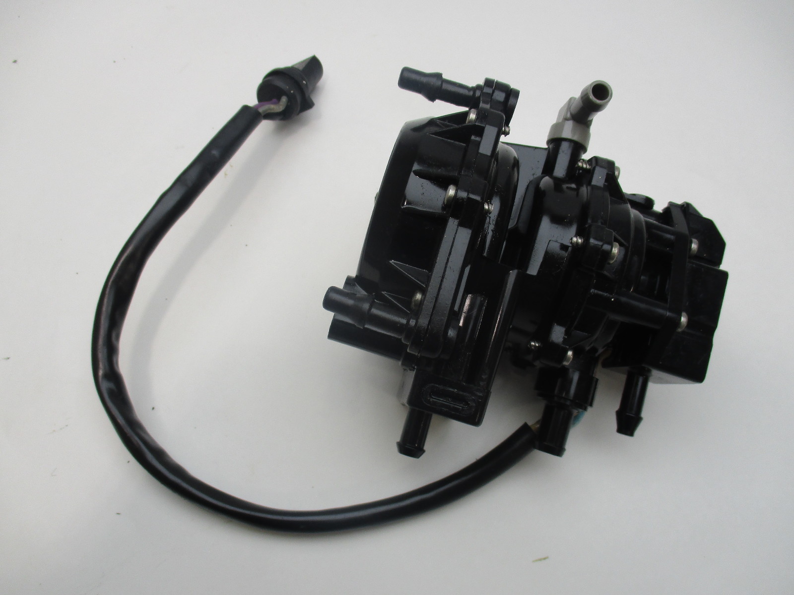 0435559 Evinrude/Johnson/OMC VRO 4 Wire Fuel Pump Oil Injector 0438404 ...