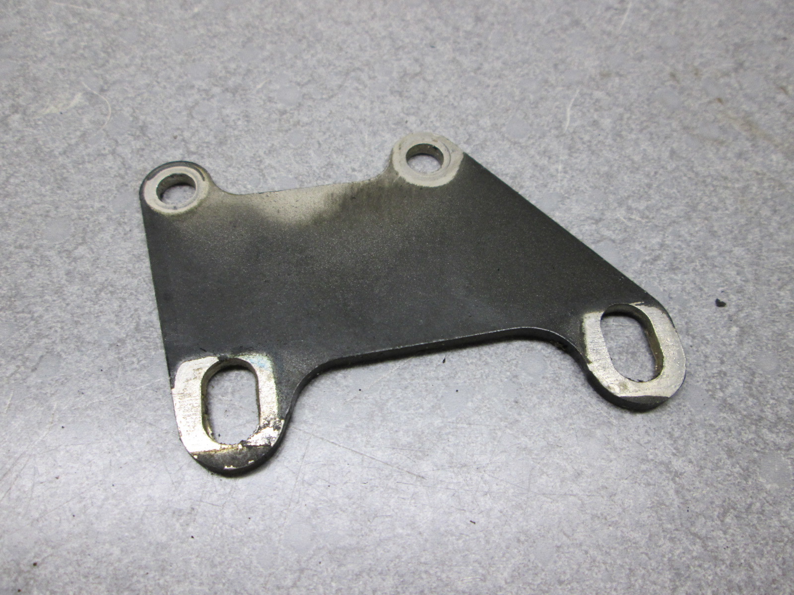 819206 1 Force Outboard 70 Hp 3 Cylinder Spacer Plate Bracket 1991-1995 ...