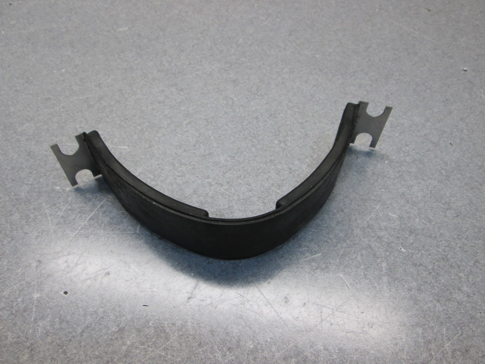 0318643 318643 Lower Mount Bracket Snubber Evinrude Johnson 85-135 Hp ...