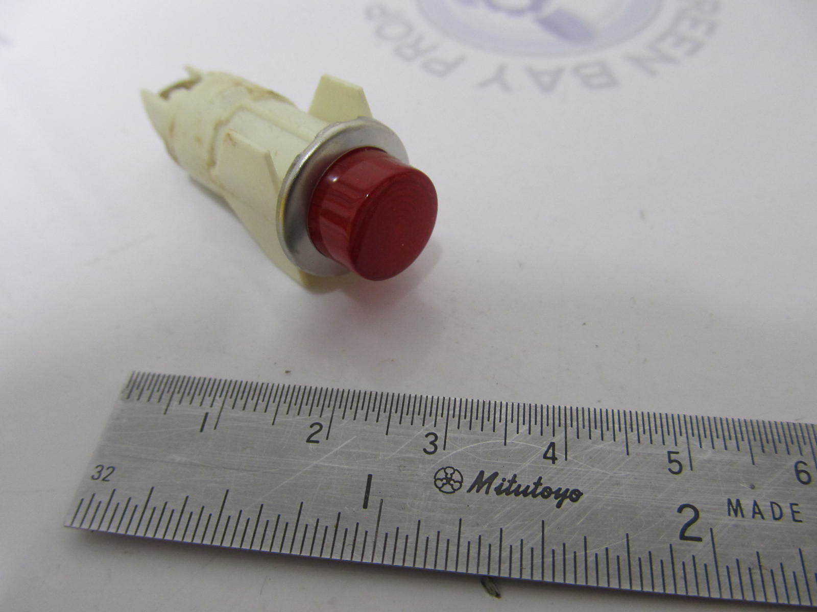 817324 OMC Vintage Cushman Engine Round Red Oil Warning Light | Green ...