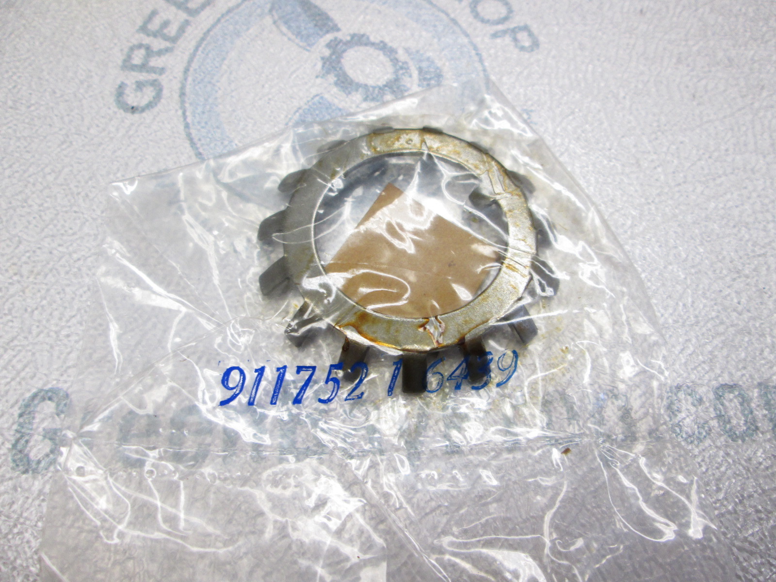 0911752 OMC Cobra Stern Drive Upper Unit Retainer Nut | Green Bay ...