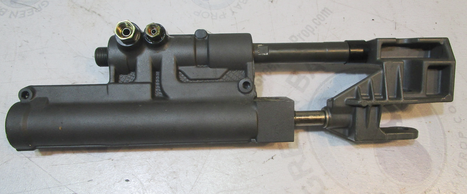 3850244 1990's King Cobra 3.0-7.4L Stern Drive Power Steering Cylinder ...