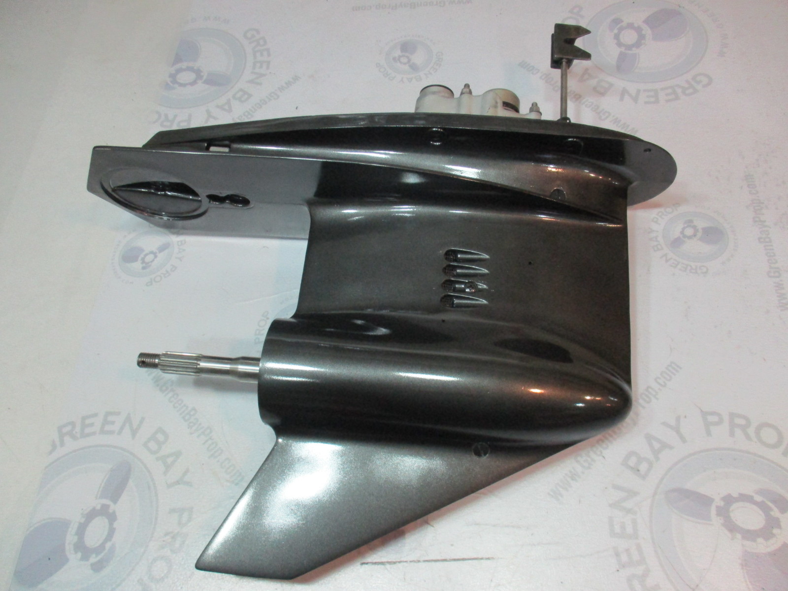 0984042 0985585 0986669 OMC Lower Unit Gear Case Cobra Stern Drive 2.5 ...