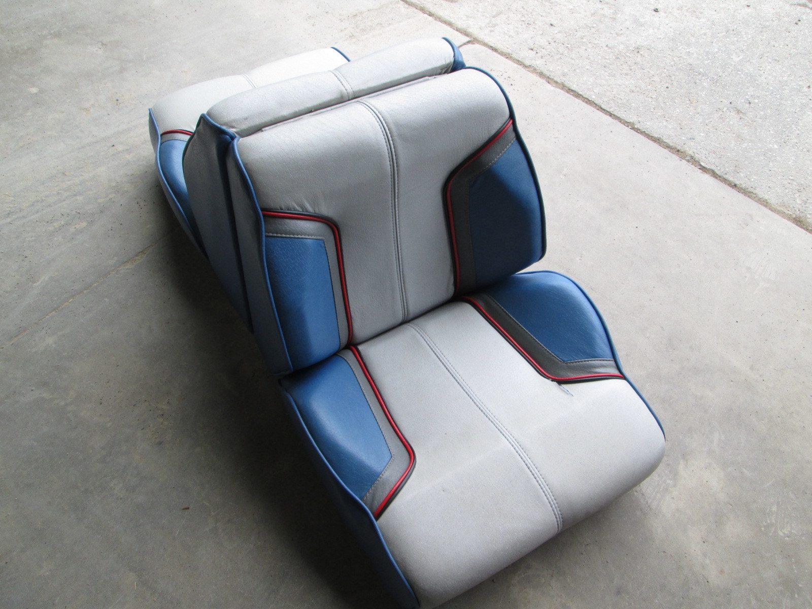 1986 Bayliner Capri Boat Back to Back Seats Blue White Grey | Green Bay ...