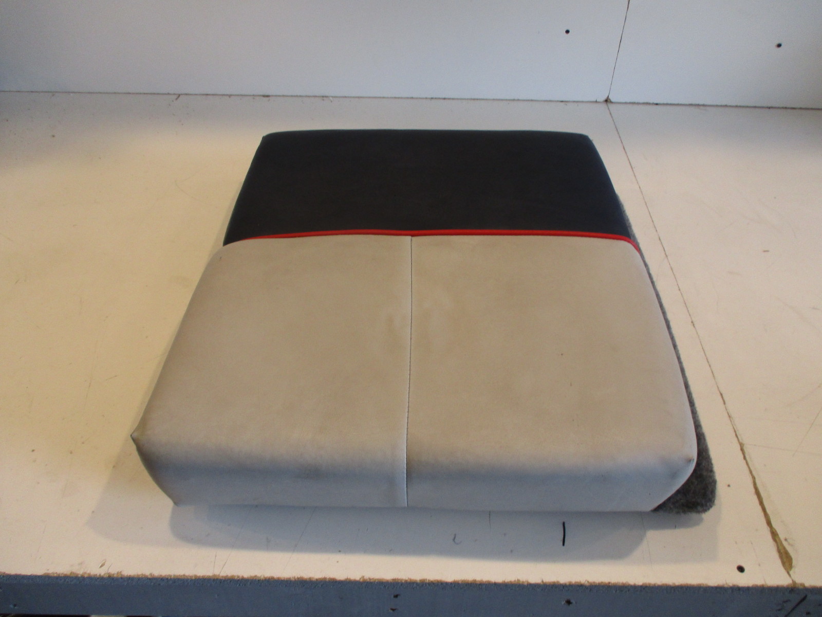 1990 Bayliner Capri Boat Rear Stern Seat Cushion Grey Dark Blue 20" x ...