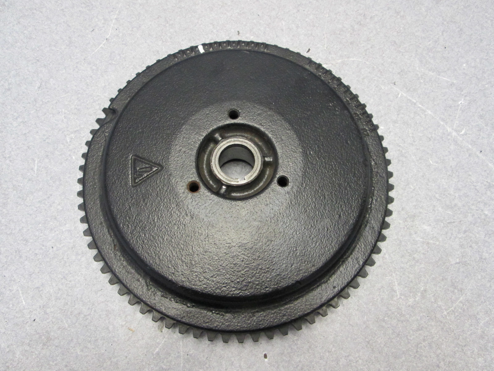 584360 Johnson Evinrude OMC 40-70 HP 3 Cylinder Outboard Flywheel ...