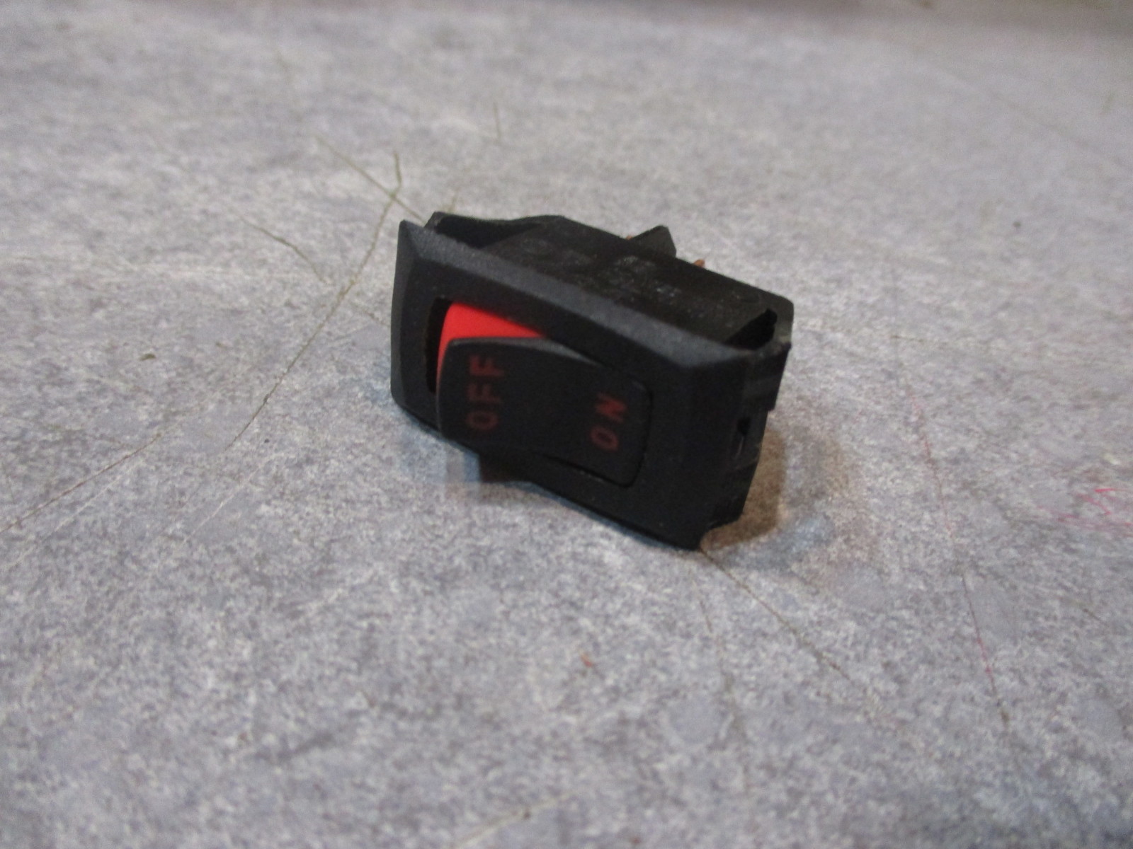 RA901/911T85 CARLING PANEL MOUNT SNAP-IN ROCKER SWITCH 16A 125VAC/ 10A ...