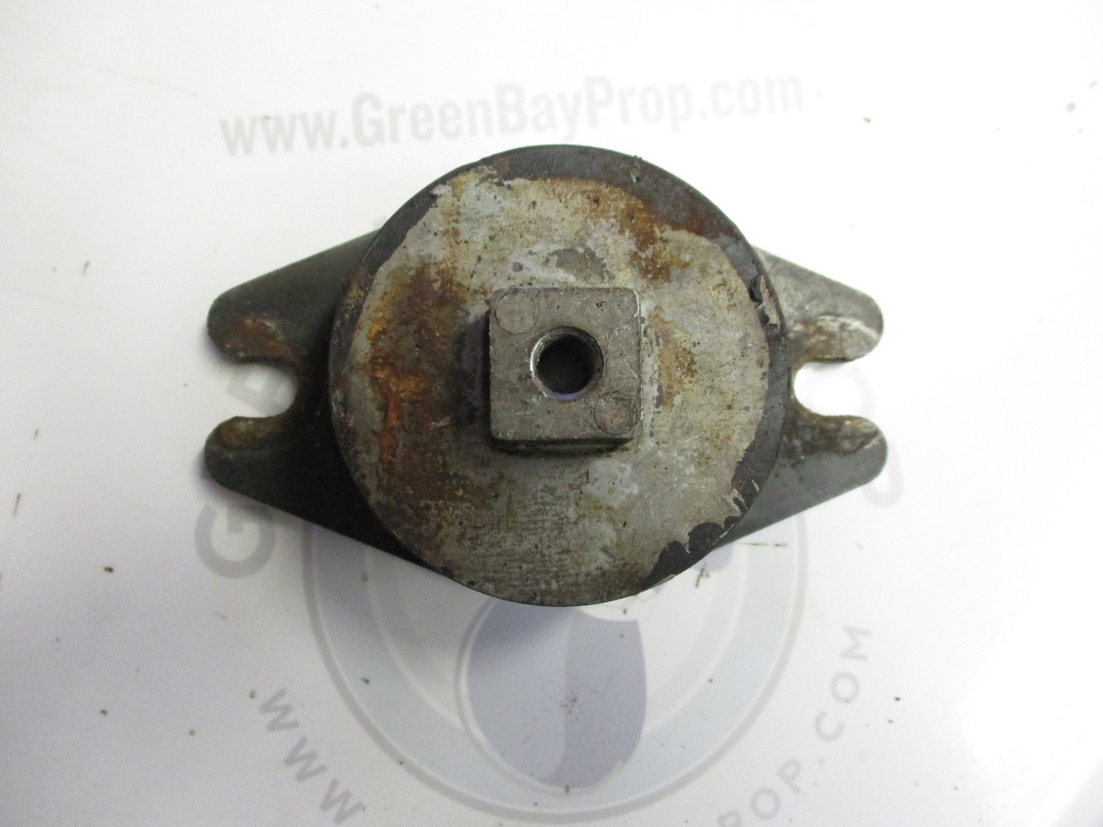 380081 0380081 Rubber Mount OMC Stringer Sterndrive 1968-72, 120 ...