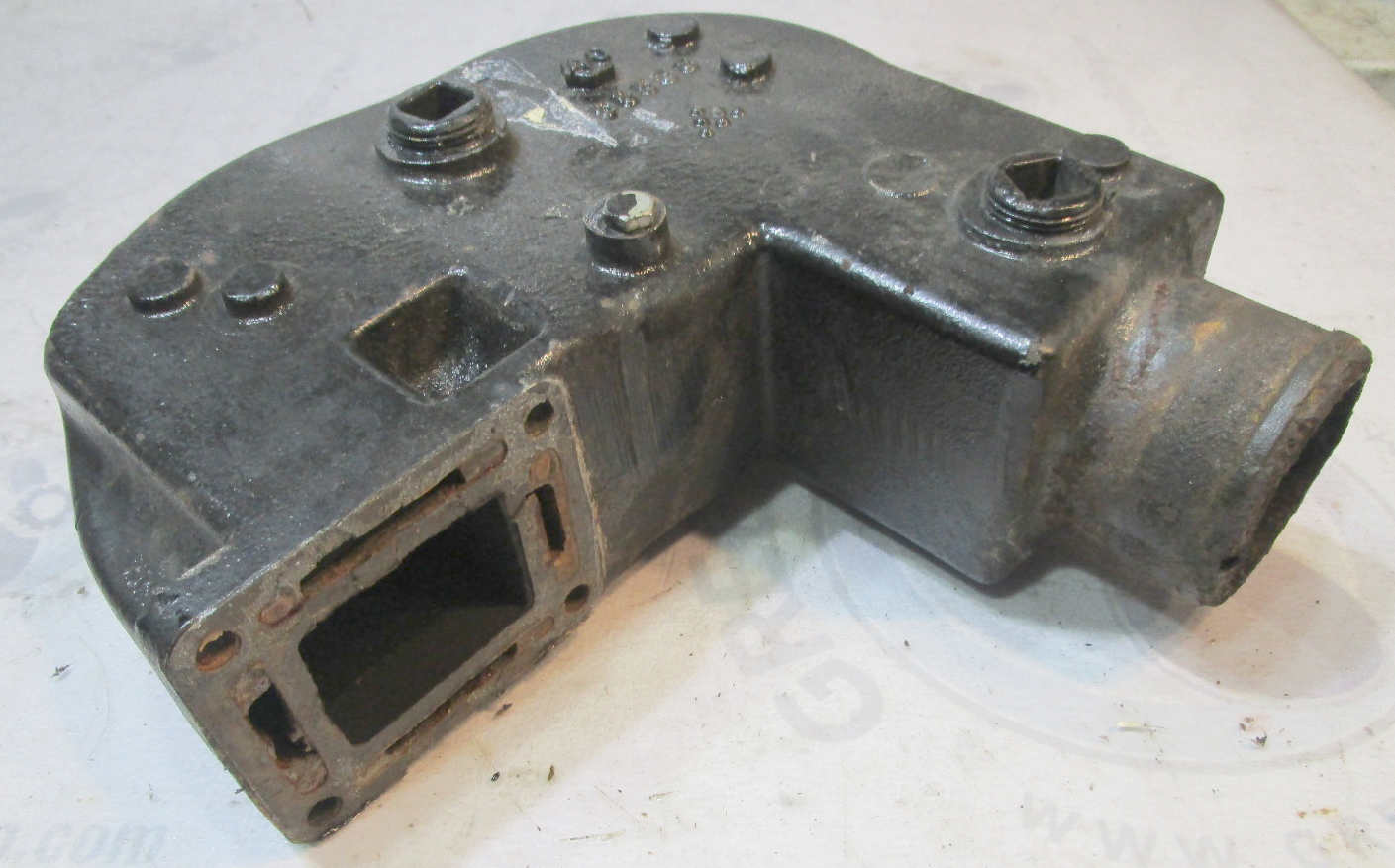 55538A2 Mercruiser 120 160 Stern Drive Exhaust Elbow Riser GM 153 250 ...