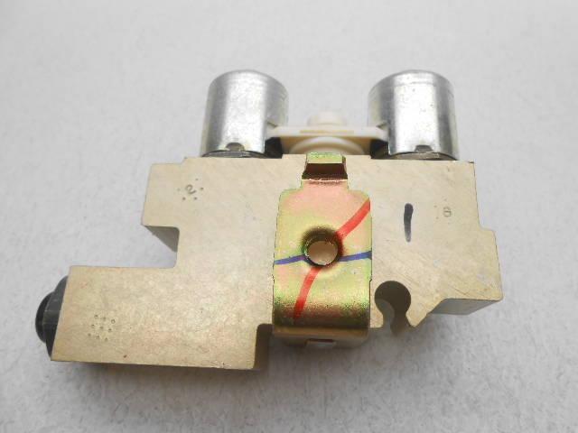 NOS New OEM Ford Brake Proportioning Valve Ford Ranger 2 Wheel ABS E9TZ ...
