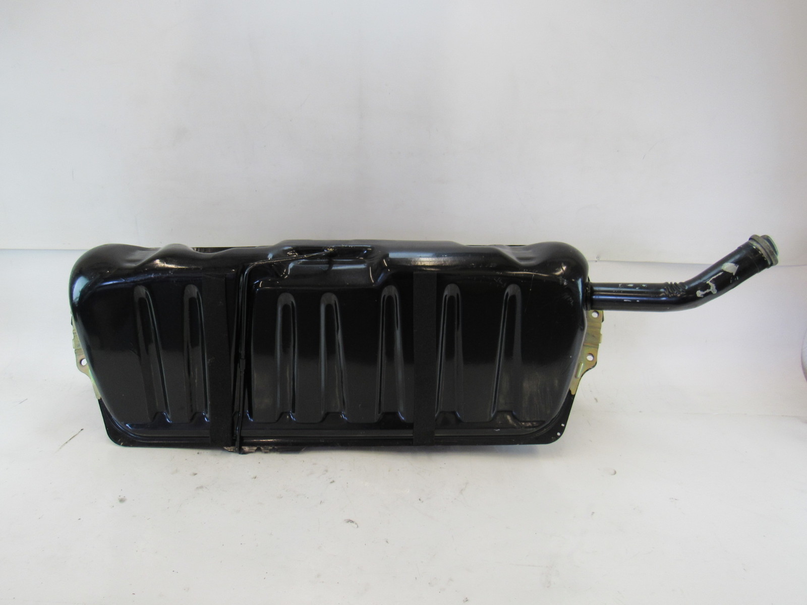 Mercedes Gas Tank Side at Isabel Yazzie blog