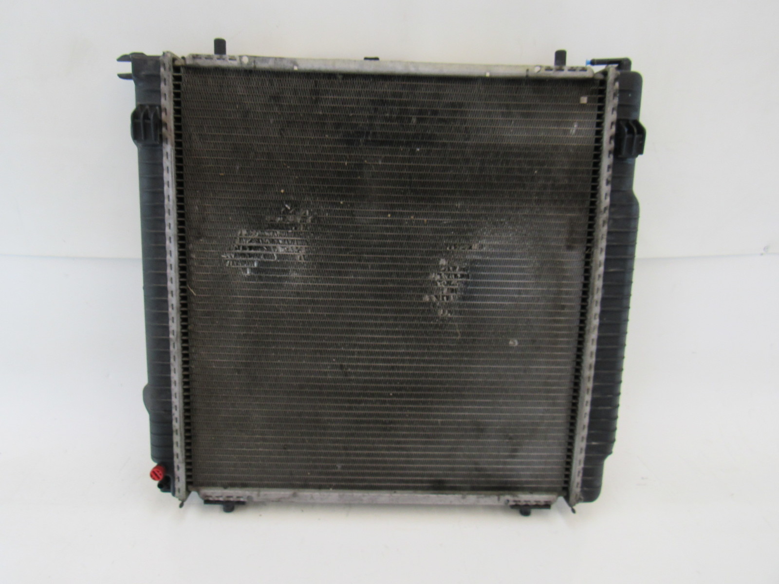 03 Mercedes W463 G500 G55 radiator 4635001100 | S Auto Parts