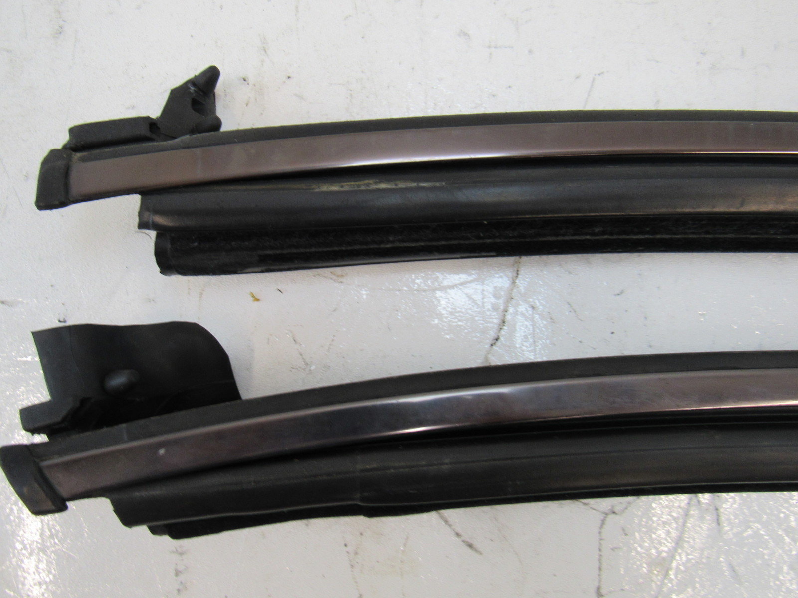 03 Mercedes R230 SL500 SL55 seal set, hard top, left and right ...