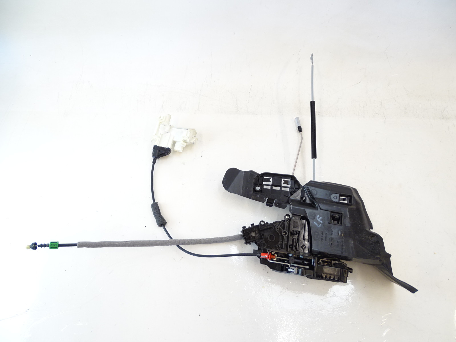 17 Mercedes X166 GLS63 GLS450 lock actuator, left front door 0997201301 ...