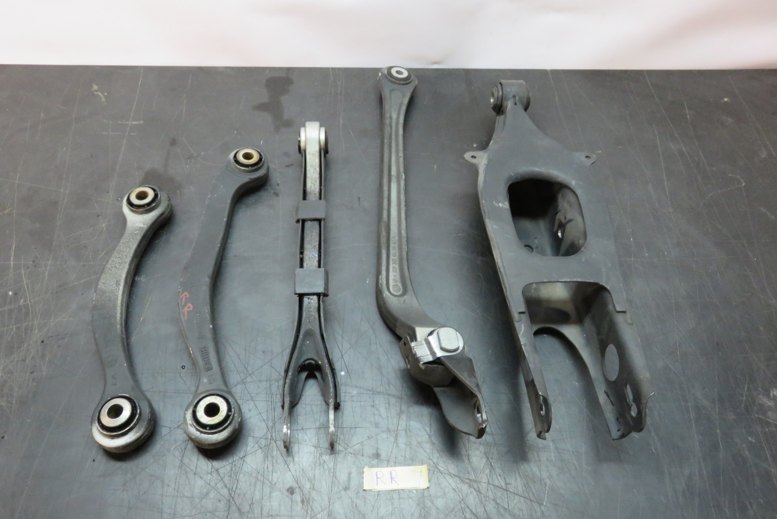 Mercedes R230 SL55 SL500 control arms set, right rear | S Auto Parts