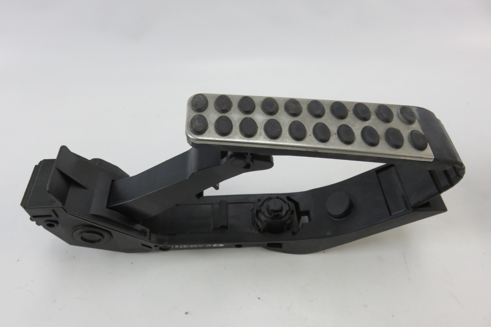Mercedes R230 SL55 SL500 accelerator gas pedal oem 2303000104 | S Auto ...