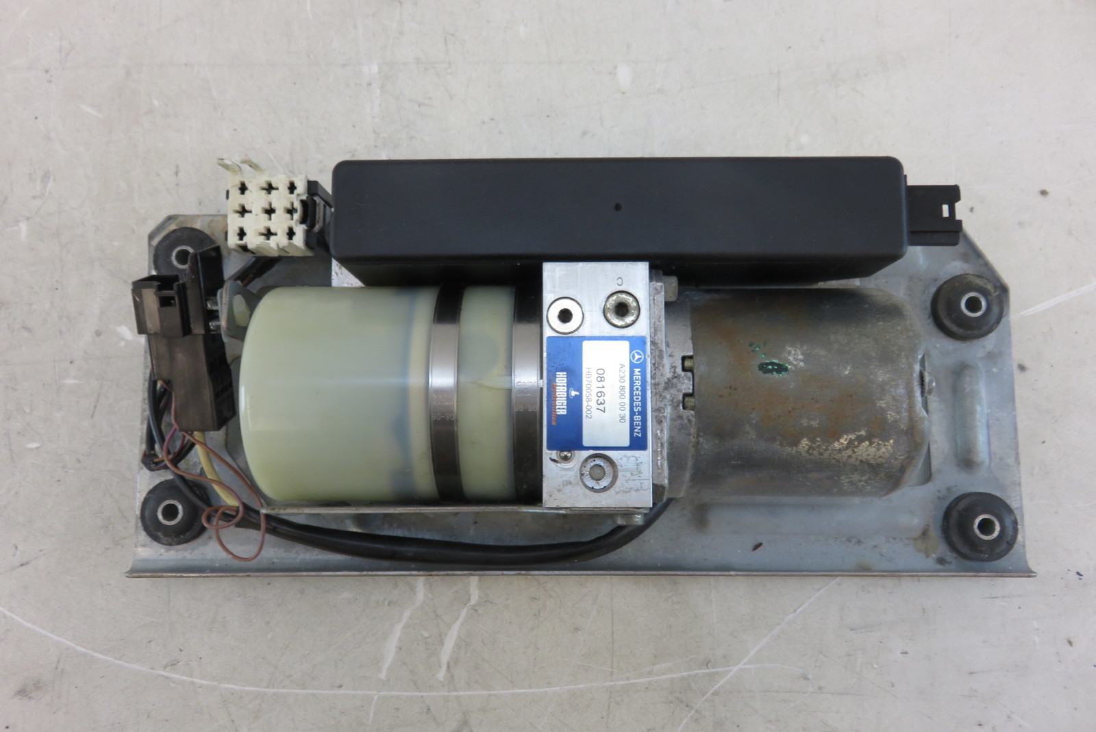 04 Mercedes R230 SL55 SL500 pump motor, for convertible hard top ...