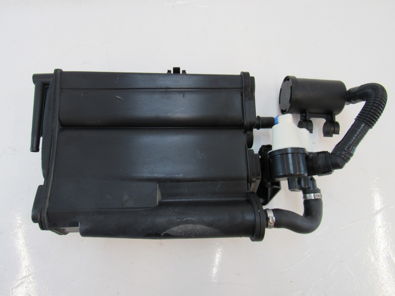 Mercedes X166 GLS63 GLS450 canister, charcoal vapor filter 1664702000 ...