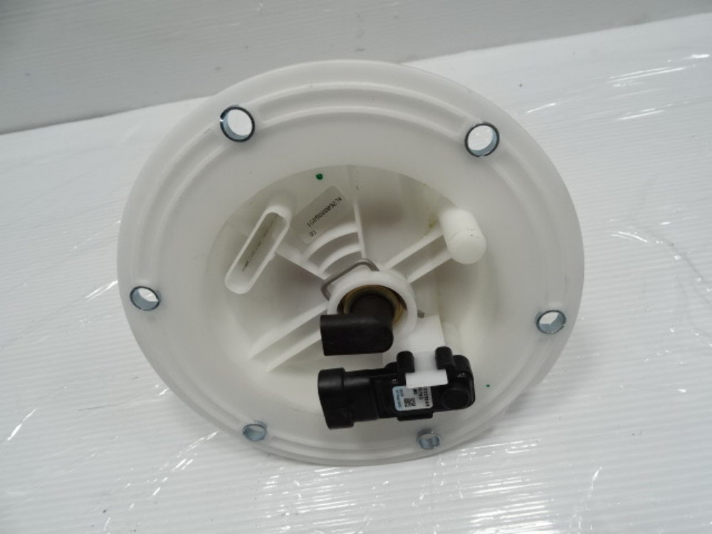 Mercedes R172 SLC43 SLC300 fuel filter unit 1724700490 | S Auto Parts