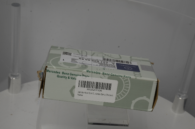Genuine Mercedes Hood Emblem Star Ornament w123 w124 w126 w201 OEM ...