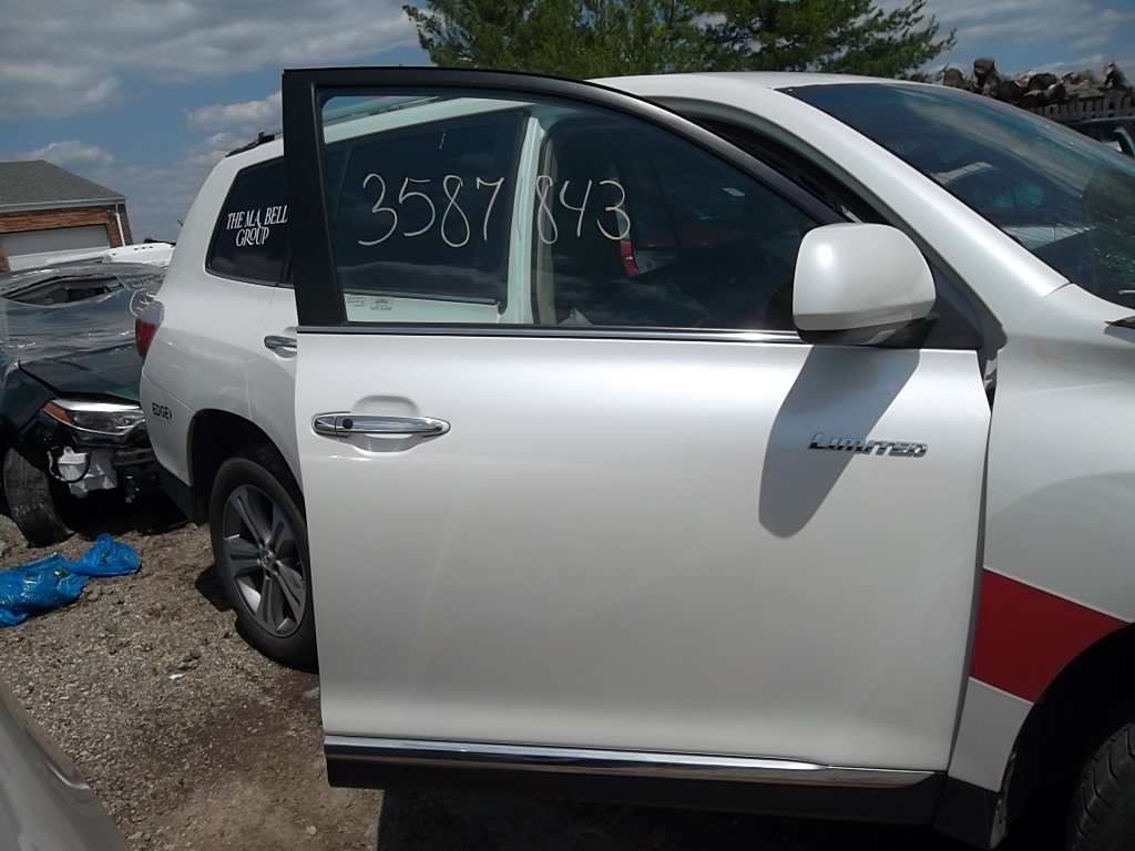 Front Door Highlander Passenger White 67001-48100 Toyota Highlander ...